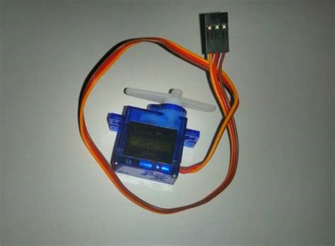 Tutorial Membuat Palang Pintu Otomatis Berbasis Arduino Menggunakan Ultrasonic Transceiver Dan