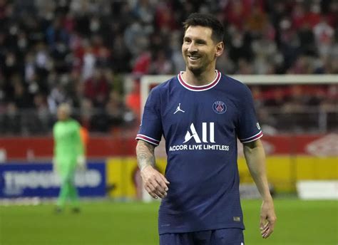 Messi Beats Mbappe To Fifa Best Prize Putellas Claims Womens Award
