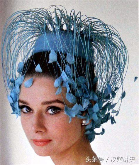 16 ภาพถ่ายสุดคลาสสิกของ ออดรีย์ เฮปเบิร์น สวมหมวก