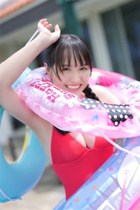 天性のあざとさを持ち、次世代の童顔巨乳としても期待を寄せる“可愛いの天才”新谷真由ファースト写真集11月11日（金）発売決定！ エンタメラッシュ