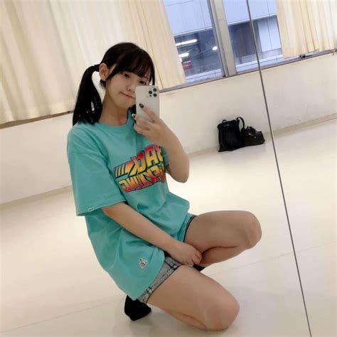こはるさんのインスタグラム写真 こはるinstagram「上手く撮れなかったけどおしりもかわいい🤍 自撮り 自撮り界隈 自撮り