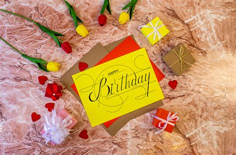엽서 인터넷 배너 생일 인사와 평면 누워 비문 생일 축하 Brand Name Online Messaging Platform에
