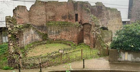 London Another Brick In The Wall Self Guided Audio Tour Getyourguide