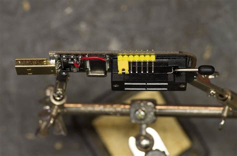 usb-device:ch341a:3v-mod:ch341a-soldered-side.jpg [Chuck Nemeth]