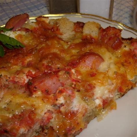 Страхотно вкусна и лесна вечеря от стар хляб направете си пица радост