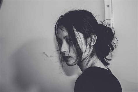 6 Early Menopause Symptoms A Woman Should Never Ignore