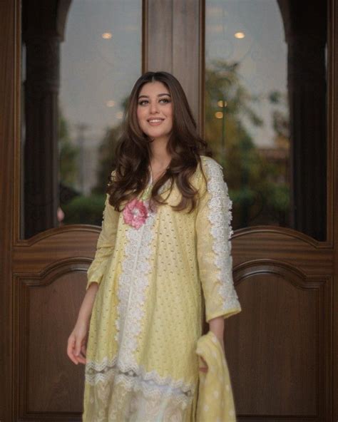 Pin By 𝙈𝙤𝙧𝙣𝙞𝙣𝙜 𝙎𝙩𝙖𝙧シ︎ On Laraib Rahim Casual Dresses Fashion Lace Top