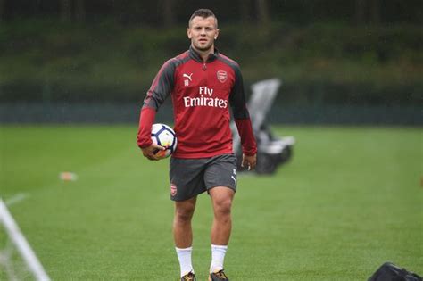 Arsenal Manager Arsene Wenger Must Prioritise Central Midfield Signing