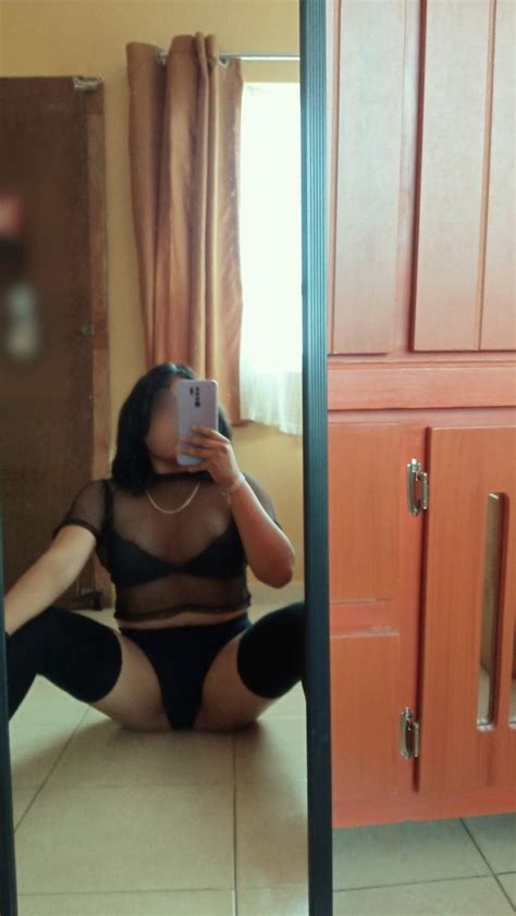 Joven Excitada Olisa