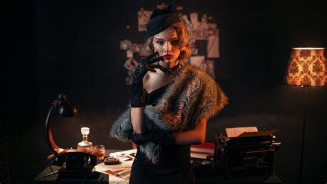 배경 화면 여자들 모델 금발의 뷰어를보고 구불 거리는 머리카락 드레스 장갑 실내의 여성 막스 쿠진 명음