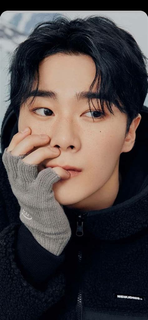 Pin By Ivan Adeeb On Kpop Moon Bin Astro Astro Kpop