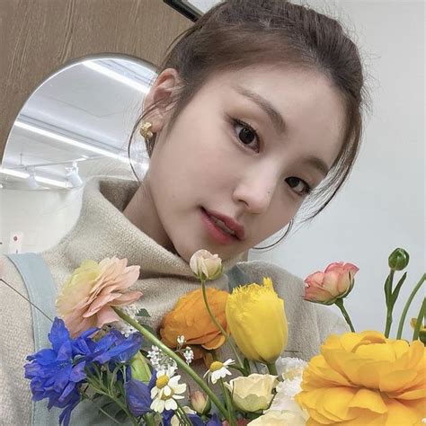 Pin By A On ≡ Itzy Itzy Icon Kpop