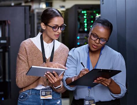 You Got That Two Attractive Young Female Computer Programmers Working
