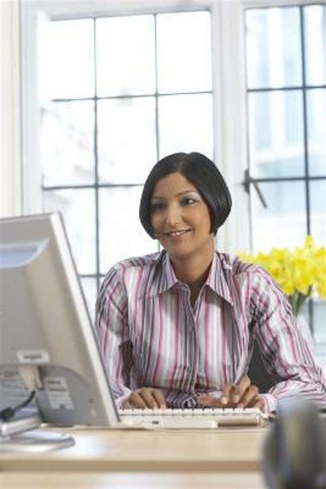 How To Open Up A Com Port On A Computer