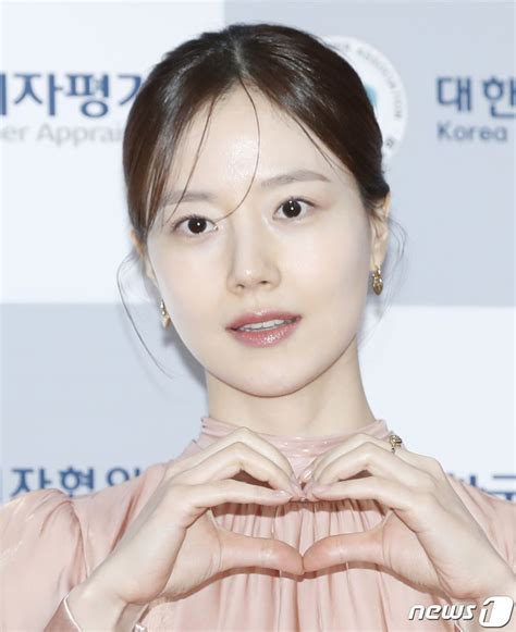 문채원 정려원·주지훈과 한솥밥…블리츠웨이스튜디오와 전속계약 Zum 뉴스