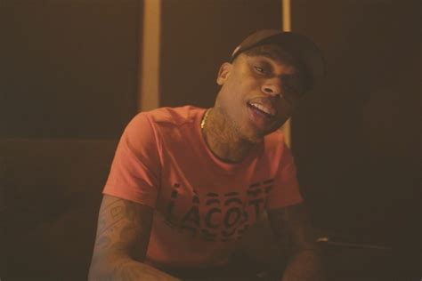 Dfideliz se une a MC Hariel na emocionante Obrigado Mãe pt videoclipe