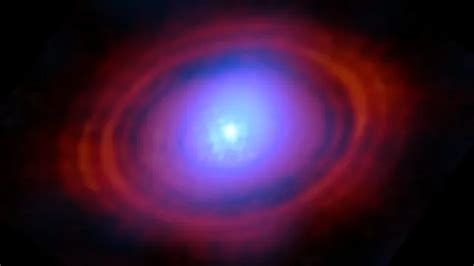 一颗婴儿恒星的行星形成盘的水比地球上所有海洋的水多3倍 神秘的地球 科学自然地理探索