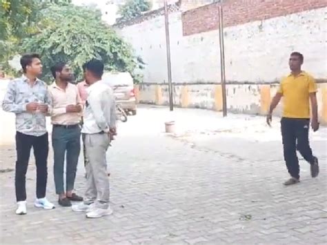 Mother Daughter Died On The Spot Injured Husband Admitted To District