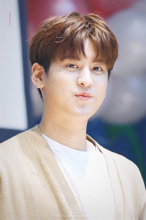 Ada Haechan NCT Idol Pria Ini Punya Pipi Tembam Menggemaskan
