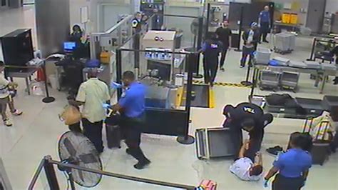 Traveler Caught On Video Attacking Tsa Agent At Florida Airport