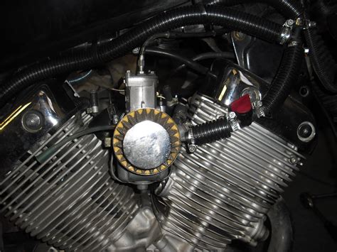 PROYECTO BOBBER 18 ADAPTACION DE UN SOLO CARBURADOR PARA LA VIRAGO 535