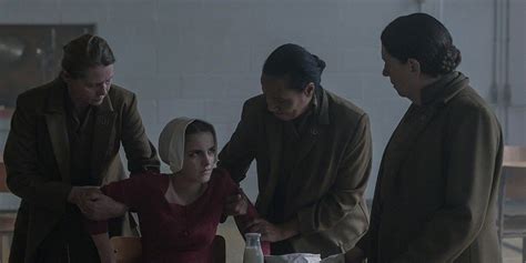 The Handmaids Tale Needs To Stop Trying To Redeem Aunt Lydia