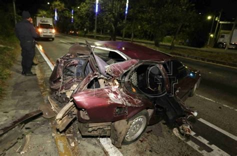 Tres Muertos En Choque Con Rastra En Carretera Al Puerto De La Libertad
