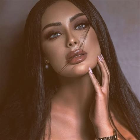 ‎نورا مدني‎ Modelnoura • Threads Say More