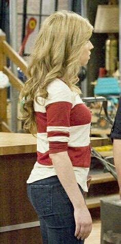 Jennette Mccurdy S Hot Booty