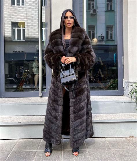 Épinglé par Roxana Russo sur Roxana wonderful fur world | Mode fourrure ...