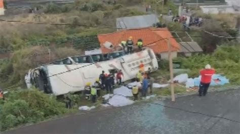Tragédia na Madeira Despiste de autocarro provoca dezenas de mortos