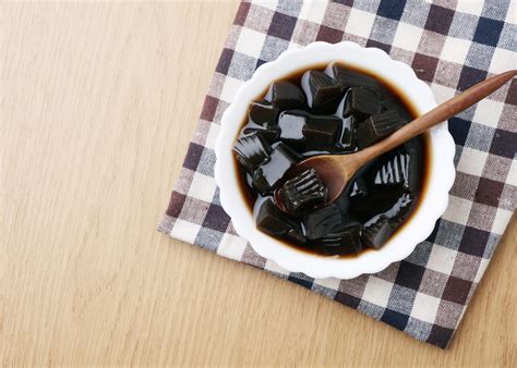 Manfaat Cincau Hitam Bagi Kesehatan Tubuh Kita