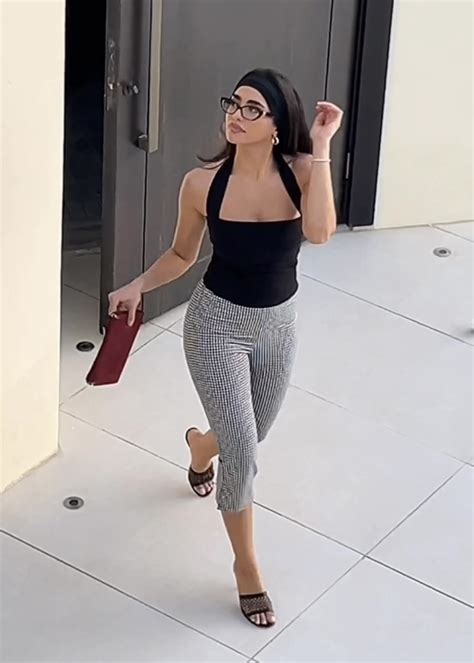 Reem Alsaneas Feet
