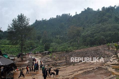 18 Desa Di Tujuh Kecamatan Di Cianjur Terdampak Banjir Republika Online