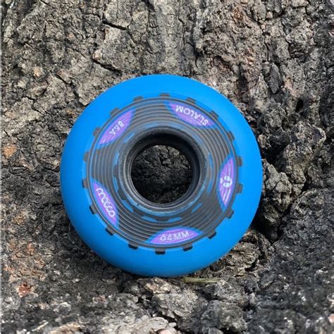 Jual Roda Sepatu Roda Inline Skate Mocco 64mm Shopee Indonesia