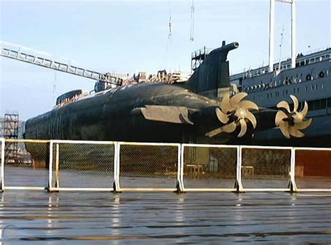 Oscar Ii Class Submarine Stern View In Drydock 1195x889 R Warshipporn