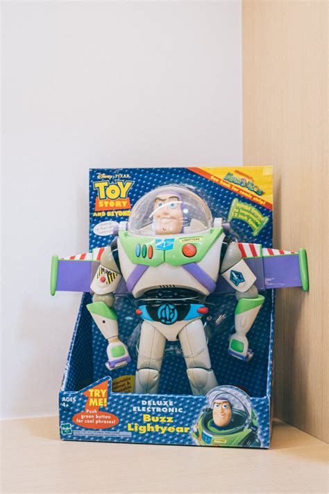 Hasbro Toy Story Deluxe Electronic Buzz Lightyear Utility Belt On Carousell