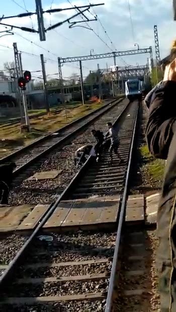 Golpes De Puño Piedrazos Y Cinco Detenidos Las Imágenes De Una