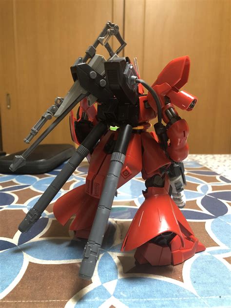 hguc 陸戦型サザビー 製作2今回は背中周りメインで手を入れましたファンネルコンテナを流用した設定でエネルギー発電装置とライフル