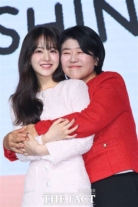박보영 이정은 사랑스러운 간호사 선후배 Tf사진관 포토 기사 더팩트