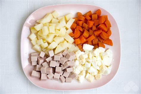 Классический оливье с колбасой простой и вкусный рецепт с фото пошагово