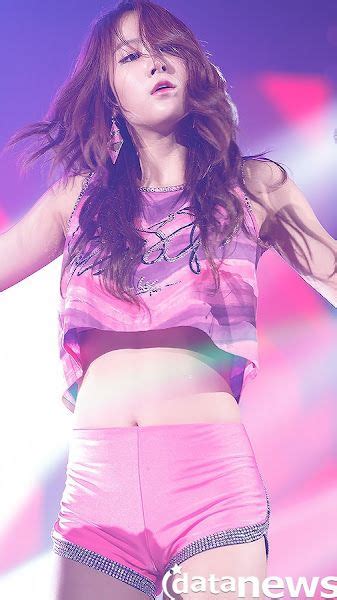 우희의 묵직함 연예인 나이키 패션 귀여운 소녀 사진