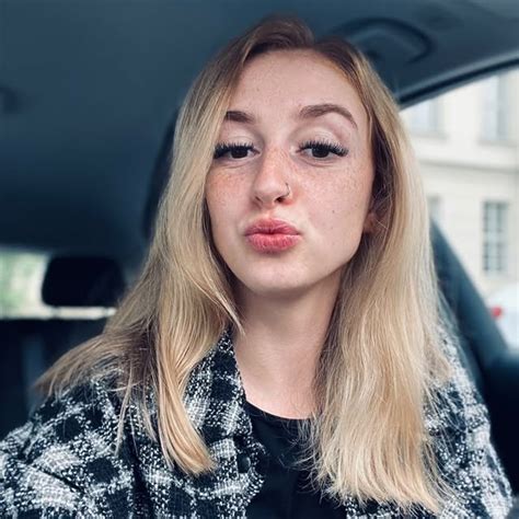 Julia Juliasntg Threads Say More