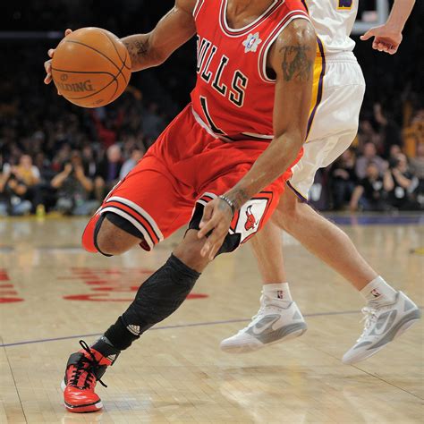 Derrick Rose Shooting Buzzer Beater