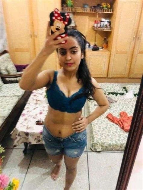 Pakistani Big Boobs Girl Naked Selfie Photos Hot Boobs In A Bra Got Pushed Up Porn Pic