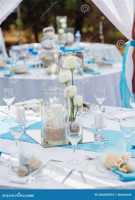 Tabla De Bodas Configurada Para El Invitado Imagen De Archivo Imagen