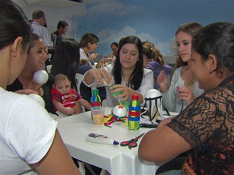G1 Mães Aprendem A Fazer Kits Para Estimular Bebês Com Microcefalia