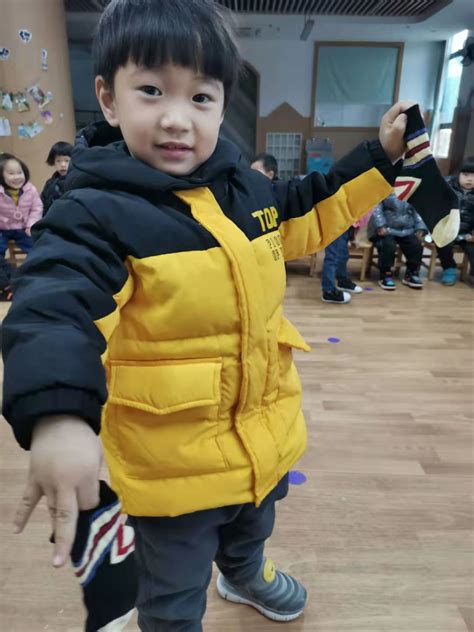 袜噻！袜子在哪里——柚柚班班本主题课程 班级新闻 永嘉县第三幼儿园