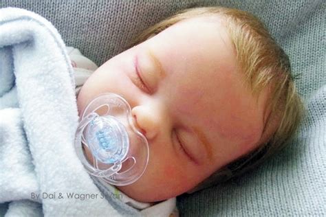 Bebê Reborn Menino Realista Todo Em Silicone Sólido Molinho