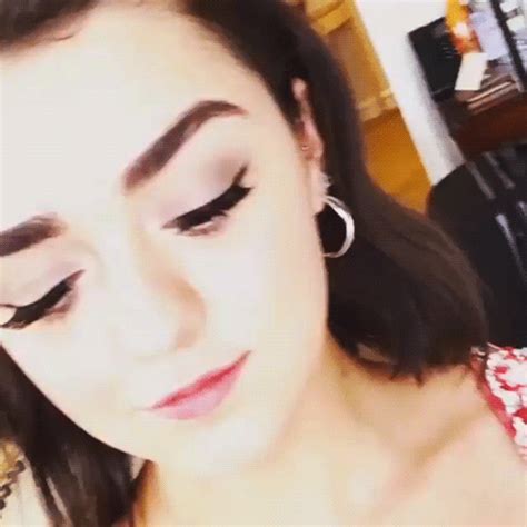 Maisie Williams GIFs So Cute Sex Gifs Porn XXX GIFs 3694706 PICTOA